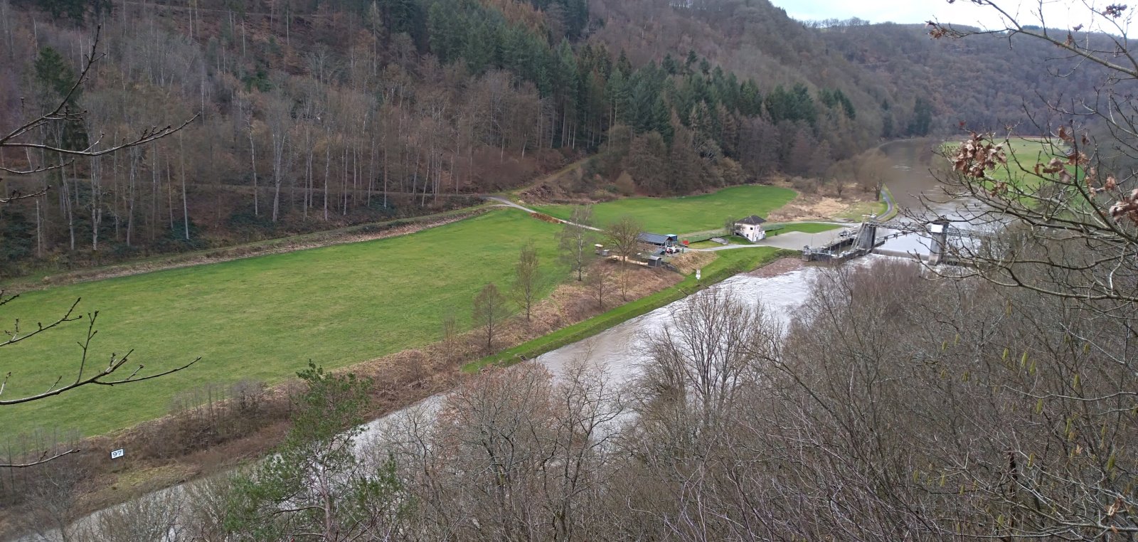 Wegebauarbeiten und Brückenunterbauten für den Lahn-Radweg im Bereich ...